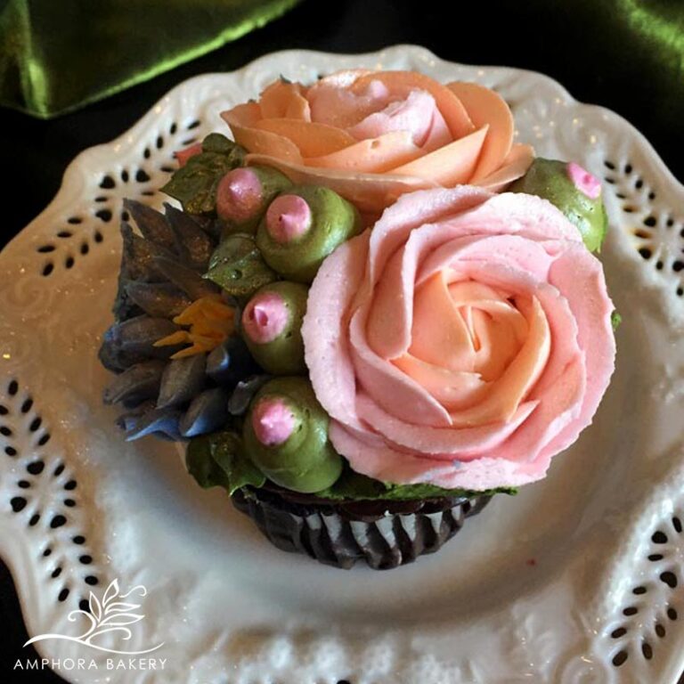 CUP-25A — Amphora Bakery Decorated Cupcakes