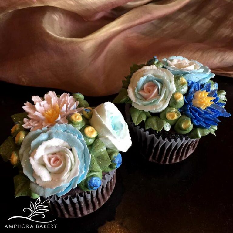 S-5 CUPCAKE HEART CAKE — Amphora Bakery